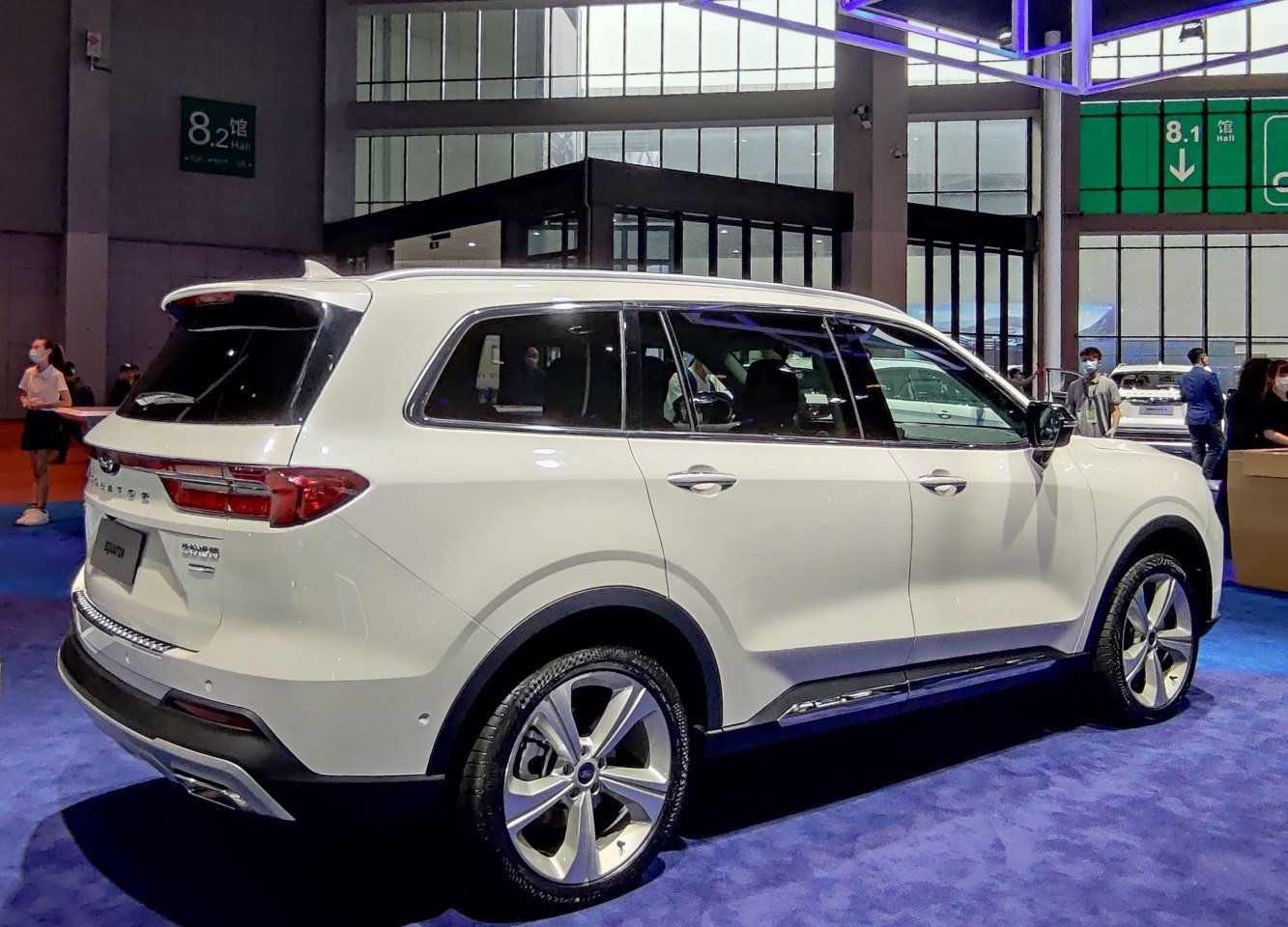 Ford Equator spécifications techniques et économie de carburant